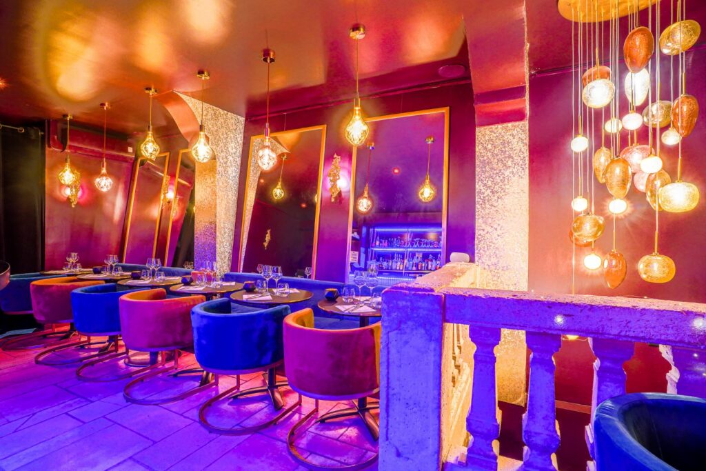 Maison Faust • Restaurant-bar retro-chic historique, Paris 4e